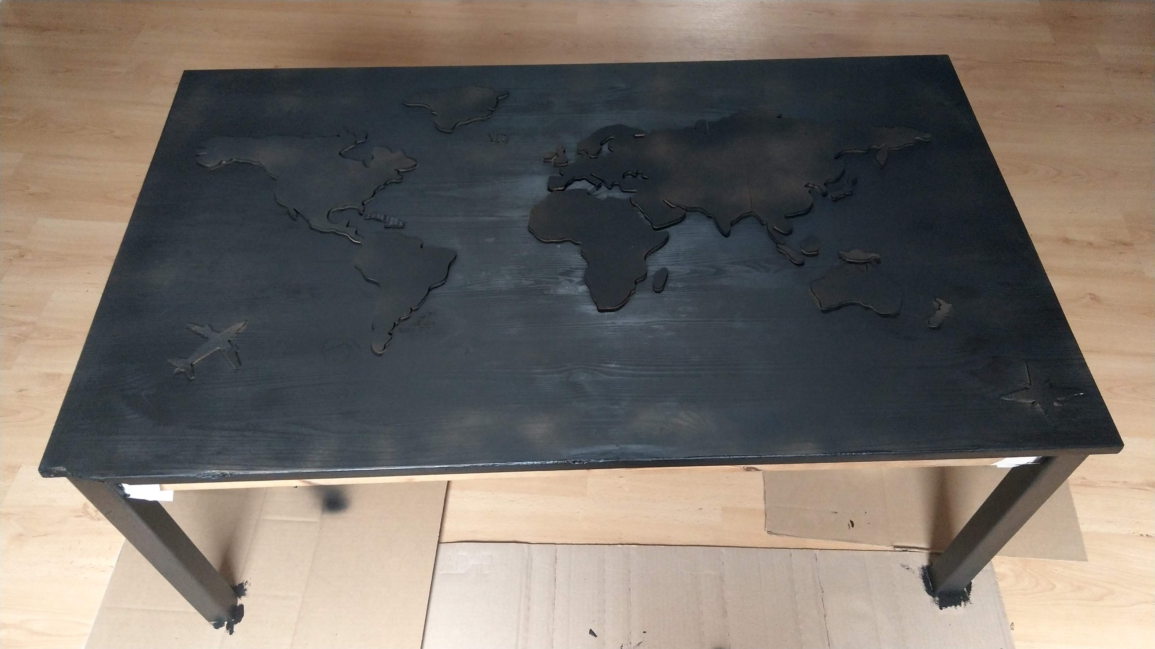 DIY World Map table – Travel with Emilie